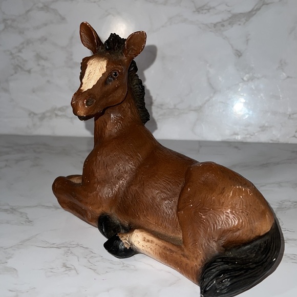 Universal Statuary | Art | Vintage Laying Horse Foal Colt Filly Statue ...